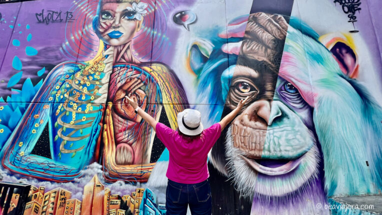 La comuna 13 de Medellín en Colombia - Beaviajera by Beatriz Lagos